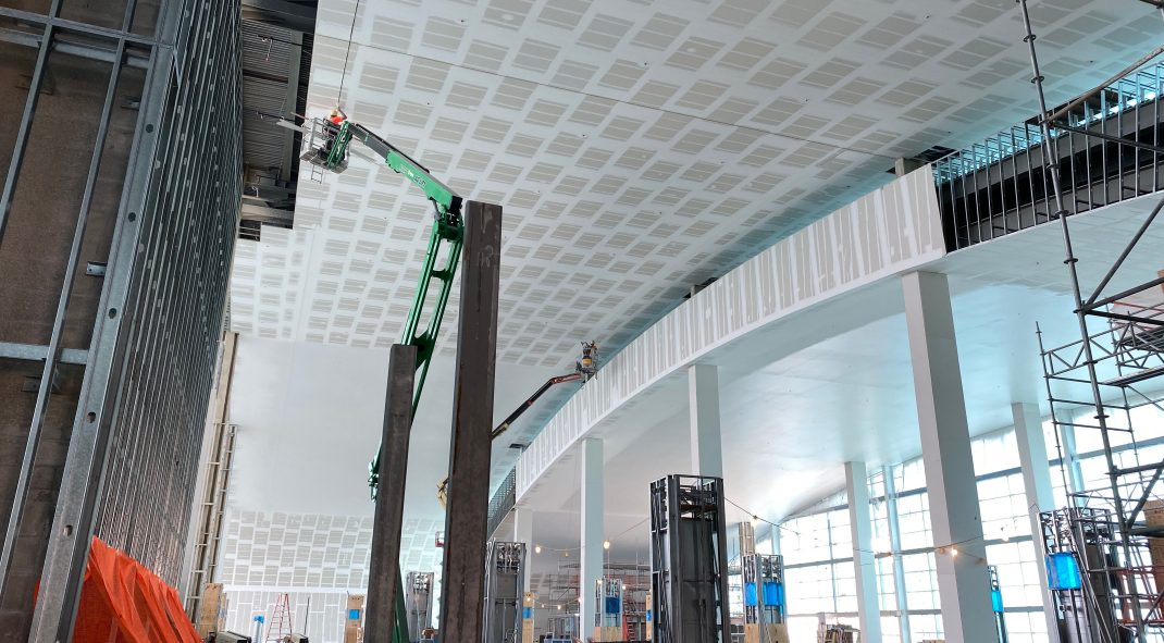 Curvy Cruise Ship Terminal | Armstrong Ceiling Solutions – Commercial