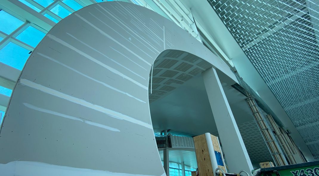 Curvy Cruise Ship Terminal | Armstrong Ceiling Solutions – Commercial