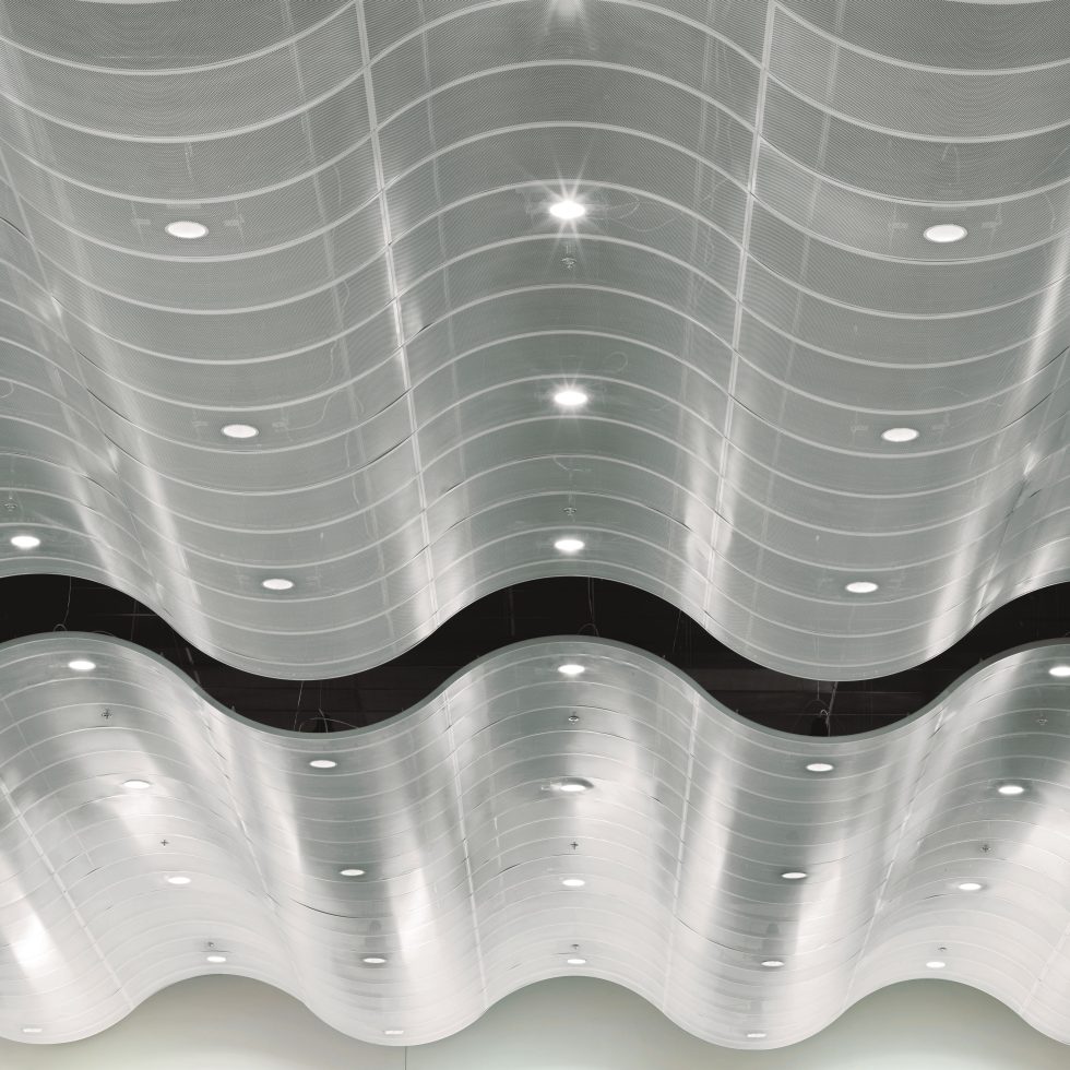 SERPENTINA Lines | Armstrong Ceiling Solutions – Commercial