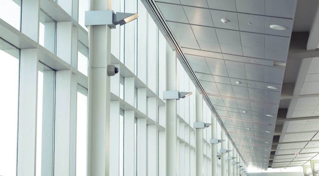 Tulsa Intl Airport | Metal Ceiling Panels & Planks | Armstrong Ceiling ...