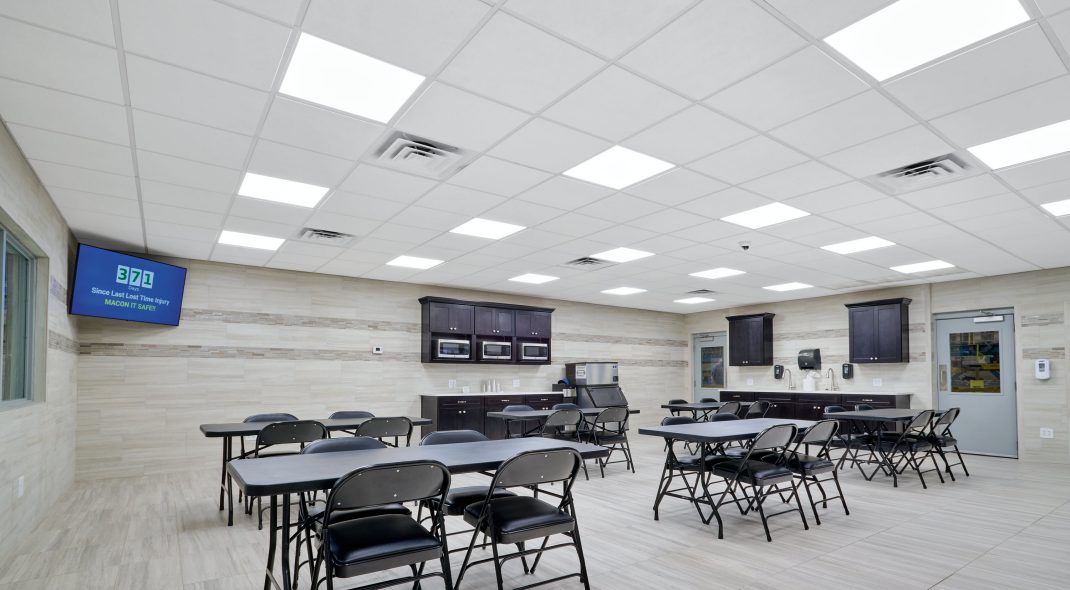 Manufacturing Plant | Break Room IAQ | Armstrong Ceiling Solutions ...